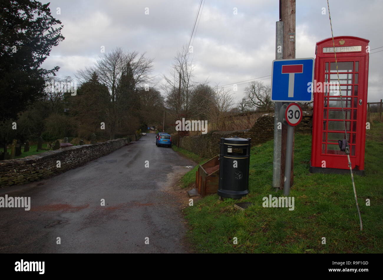 Sapperton. Bathurst Estate. The Macmillan Way. Long-distance trail ...