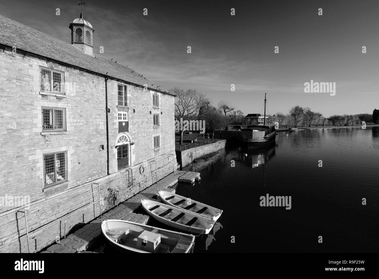 The Customs House, river Nene embankment, Peterborough City ...