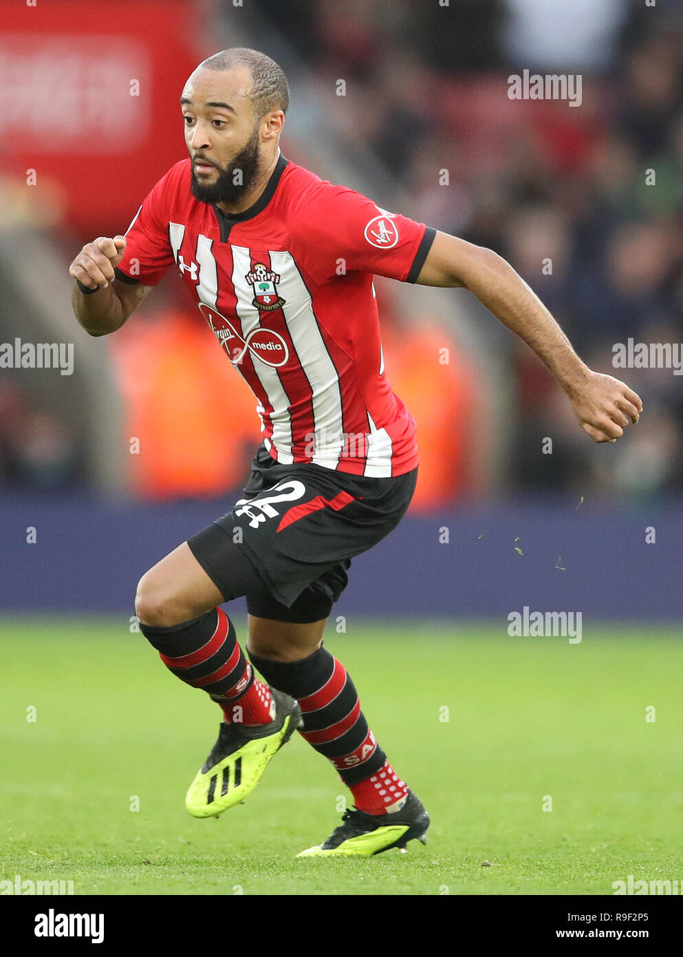 Nathan redmond arsenal hi-res stock photography and images - Alamy