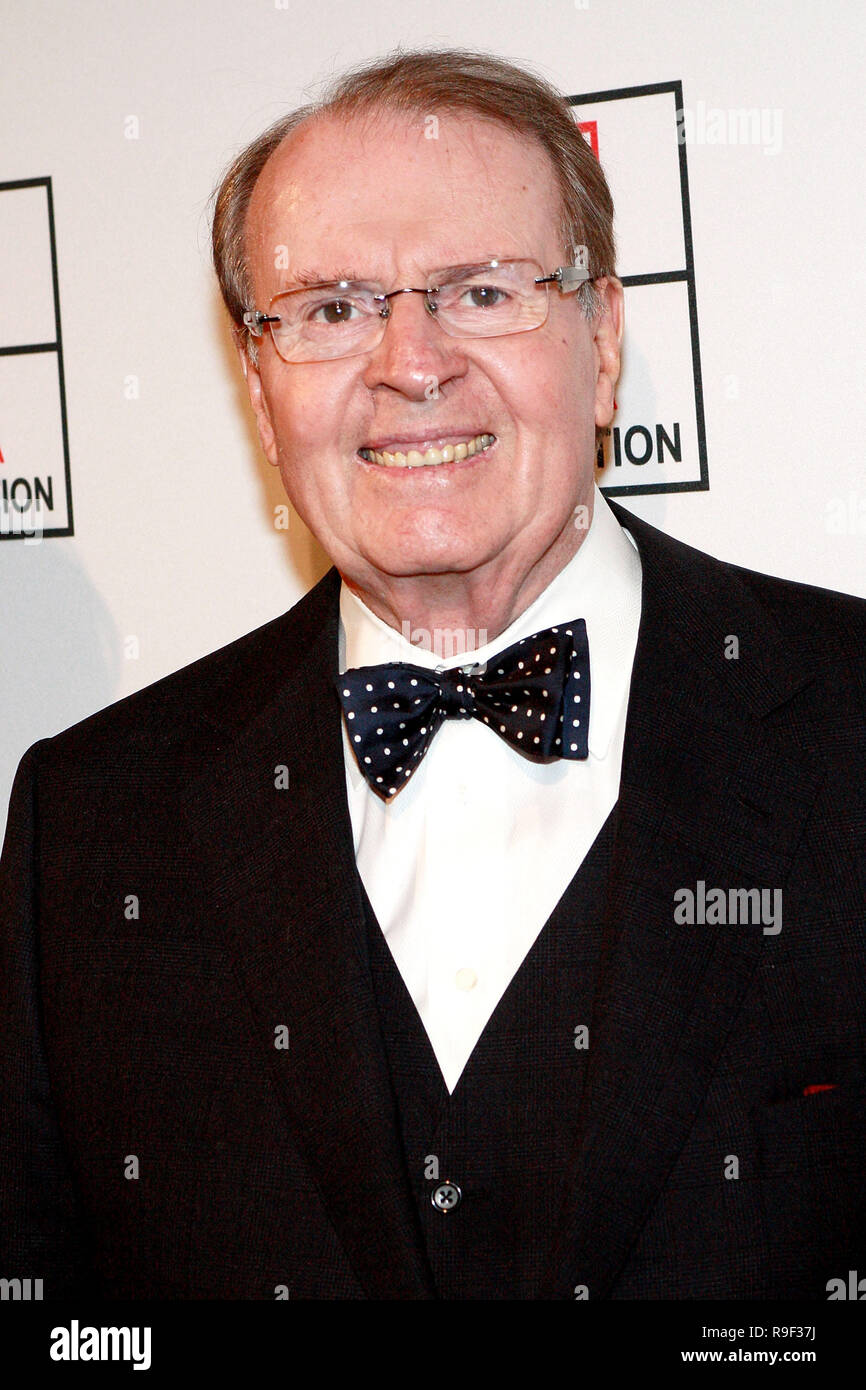 NEW YORK - FEBRUARY 22: Charles Osgood attends the 2010 AFTRA AMEE ...