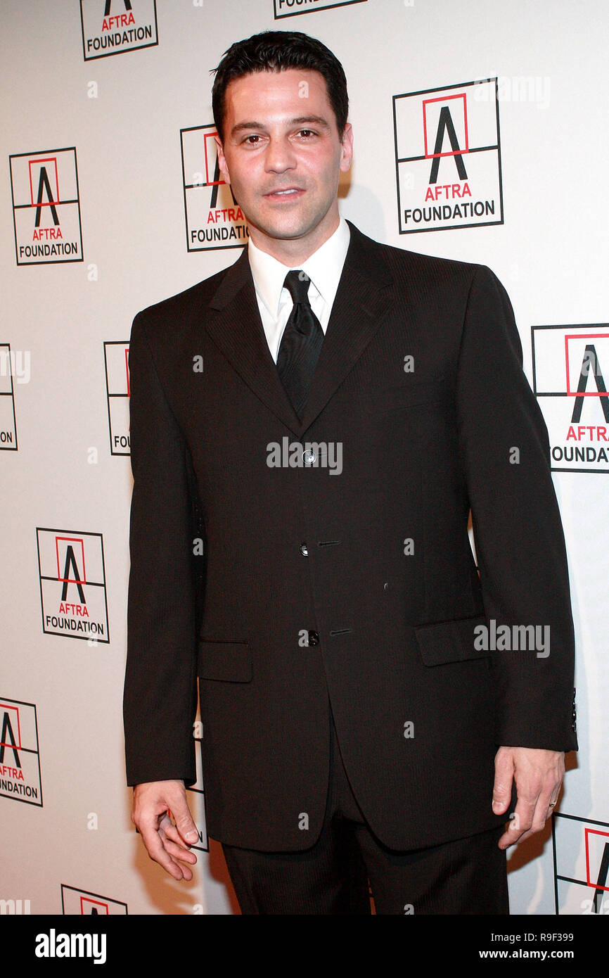 NEW YORK - FEBRUARY 22: Actor David Alan Basche attends the 2010 AFTRA ...