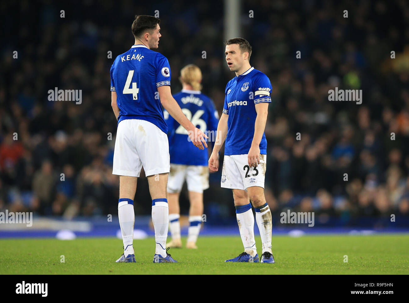 Evertons seamus coleman show hi-res stock photography and images - Alamy