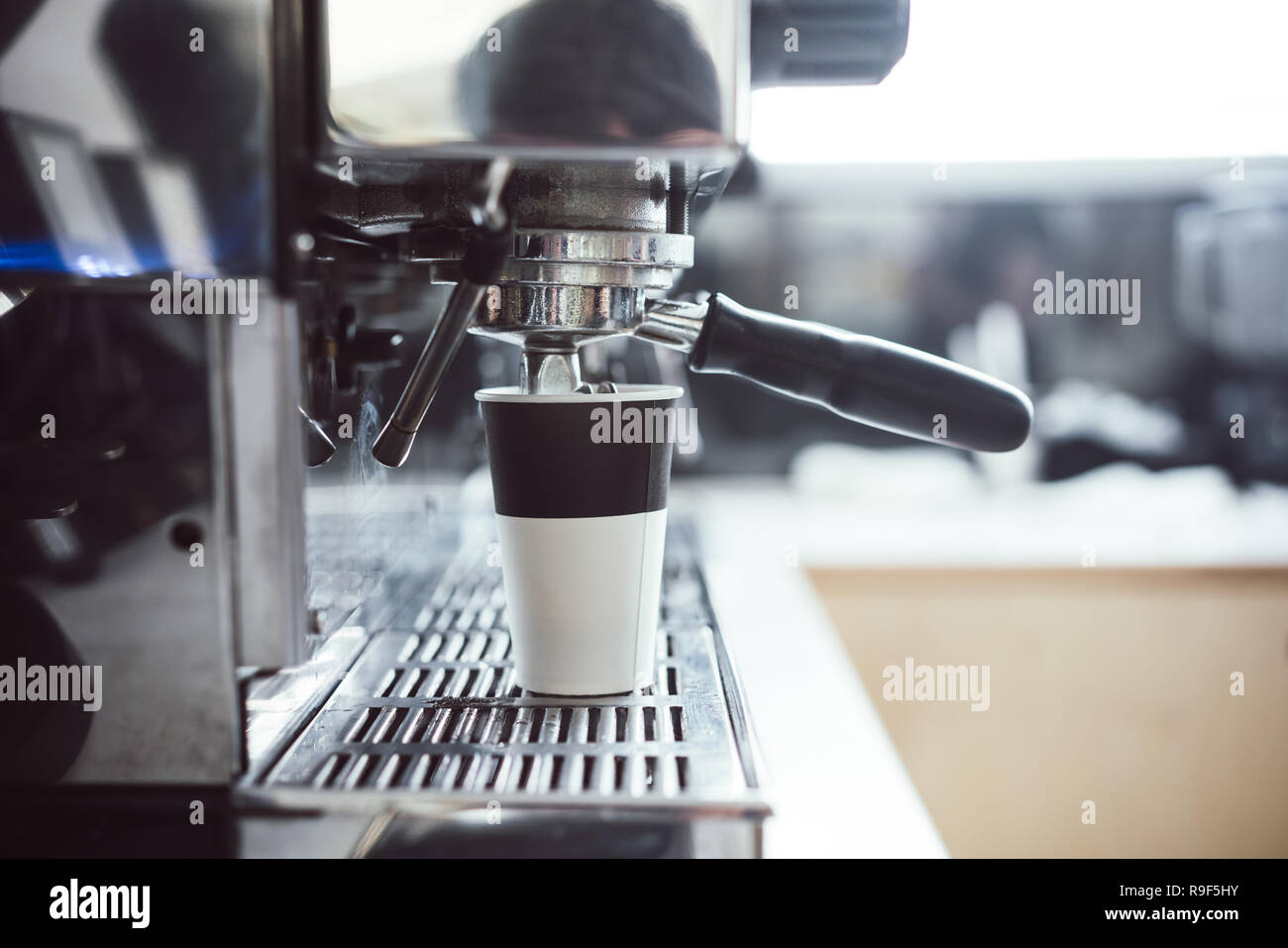 Photo paper cup for coffee and coffee machines Stock Photo - Alamy