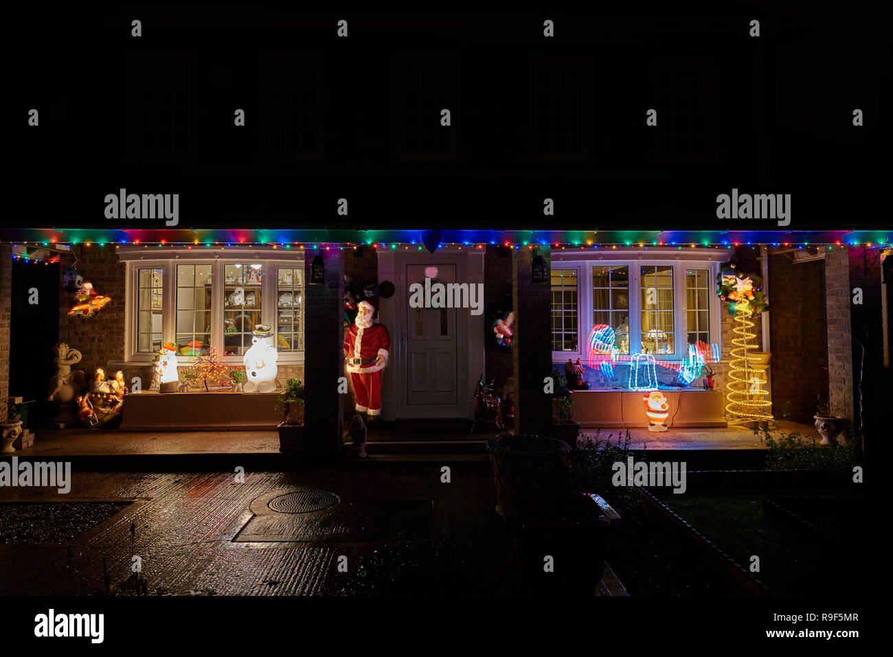 Wet christmas hi-res stock photography and images - Alamy
