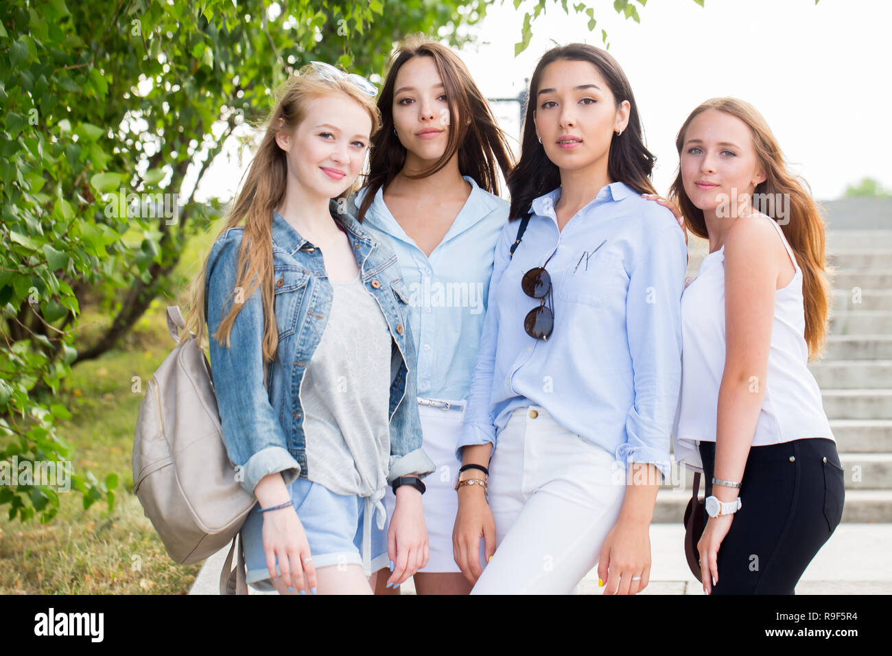 Student girls hi-res stock photography and images - Alamy