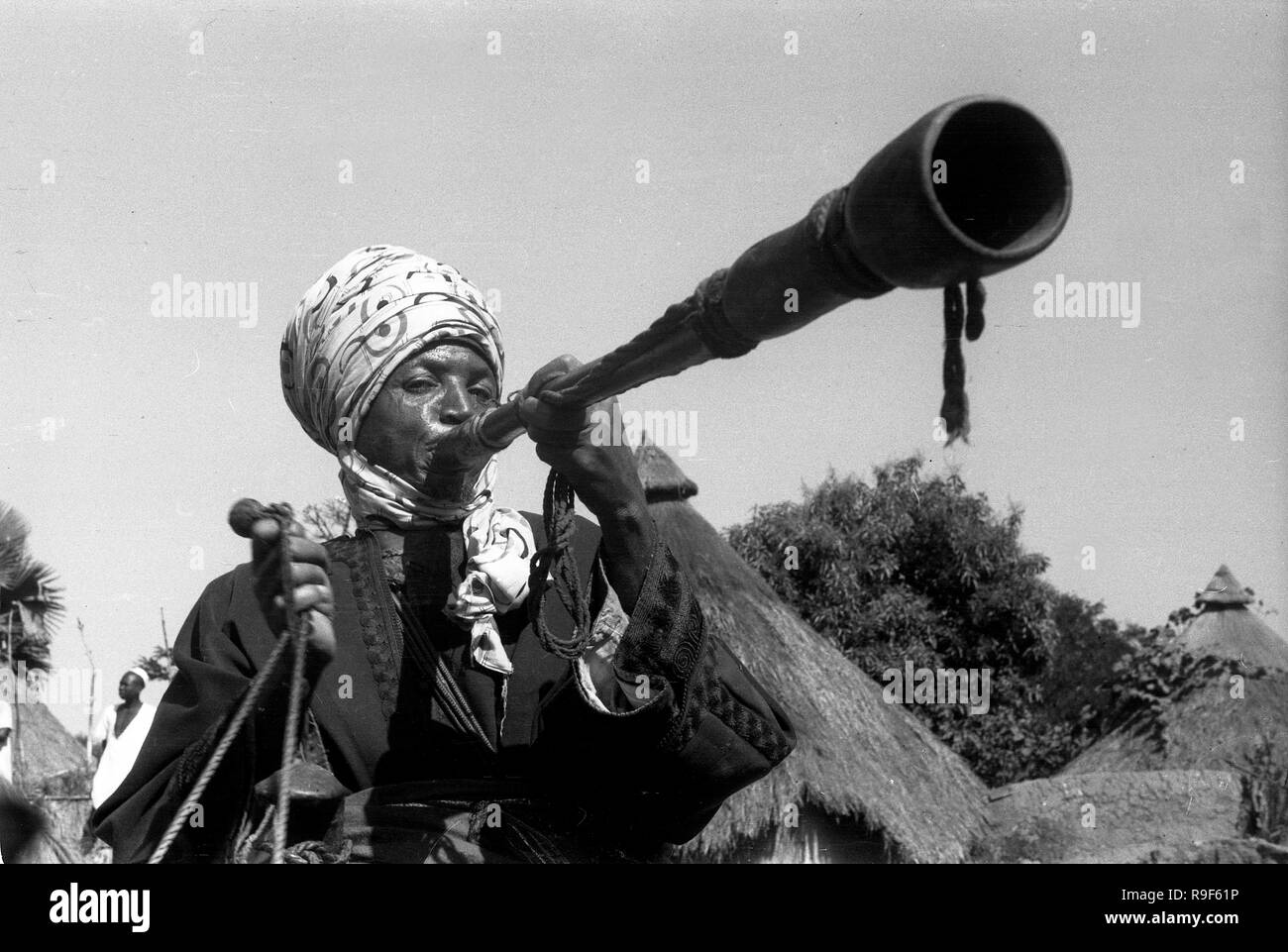 Africa musical blowing hi-res stock photography and images - Alamy