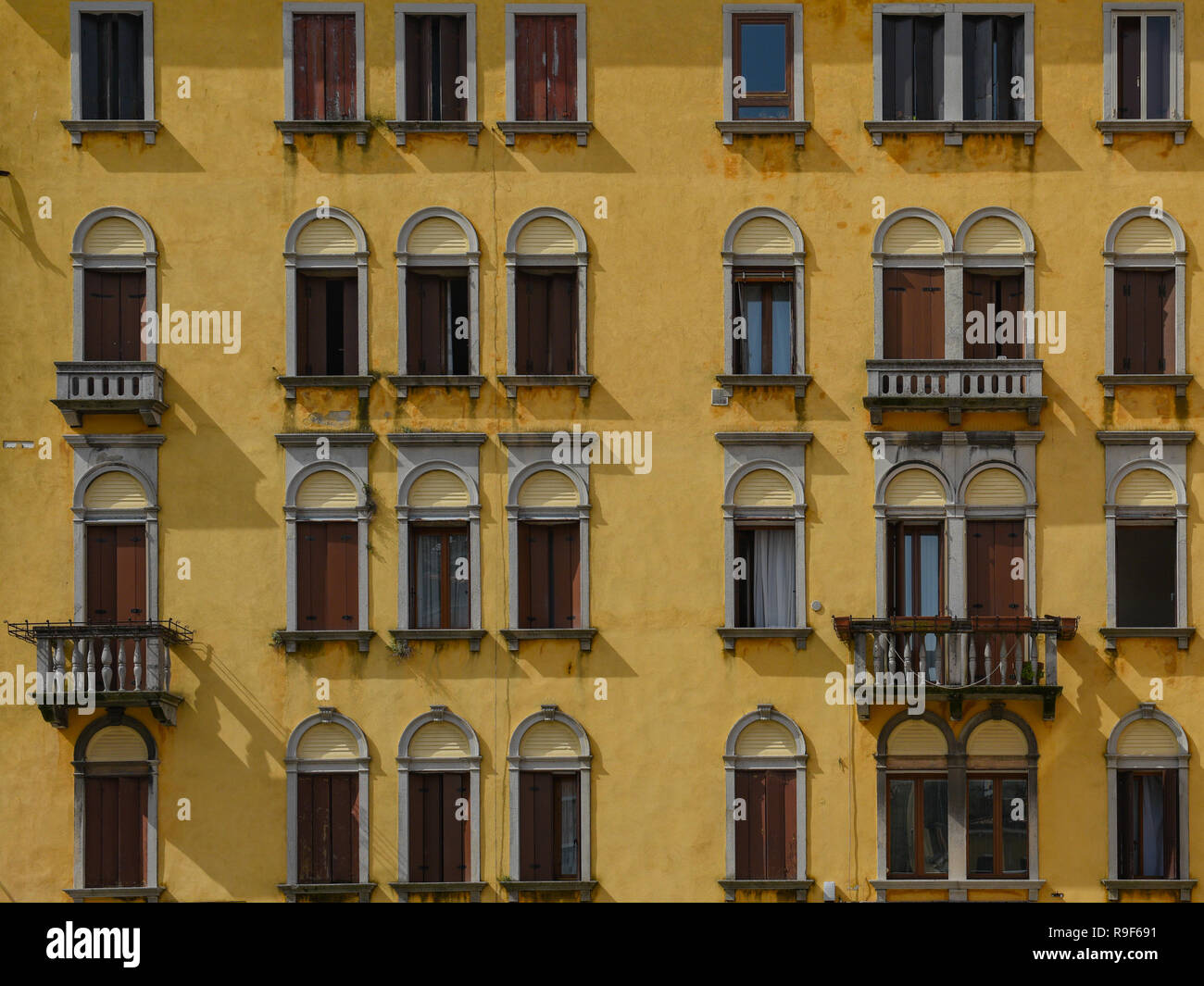 Venice typical windows and architecture Stock Photo - Alamy