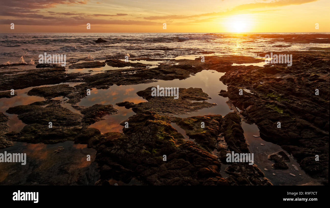 Tidal pools hi-res stock photography and images - Alamy