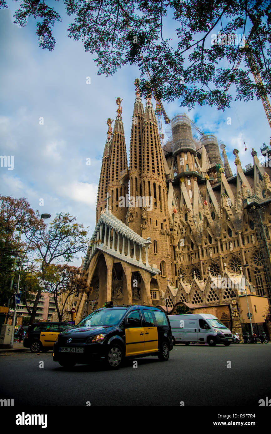 BARCELONA, SPAIN - November 24, 2018: La Sagrada Familia's construction ...