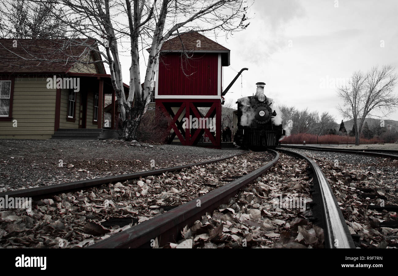 Steam locomotive water tower hi-res stock photography and images - Alamy
