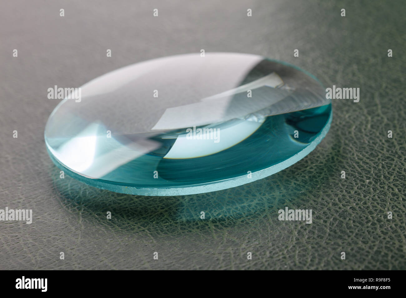 Convex lens hi-res stock photography and images - Alamy