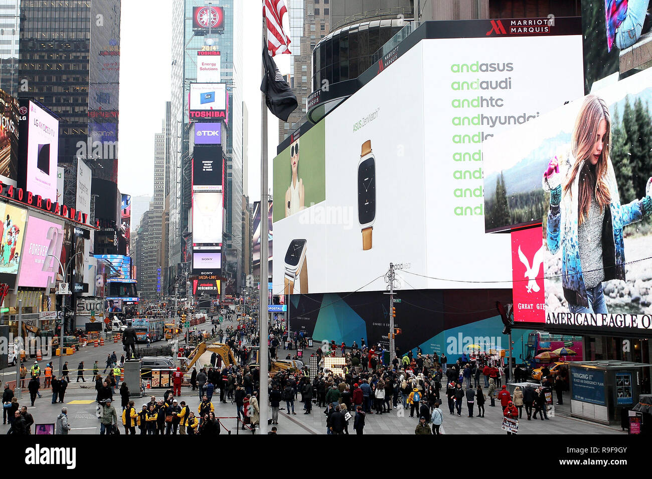 NEW YORK, NY - DECEMBER 16: New Year's Eve Numerals Arrive In Times ...