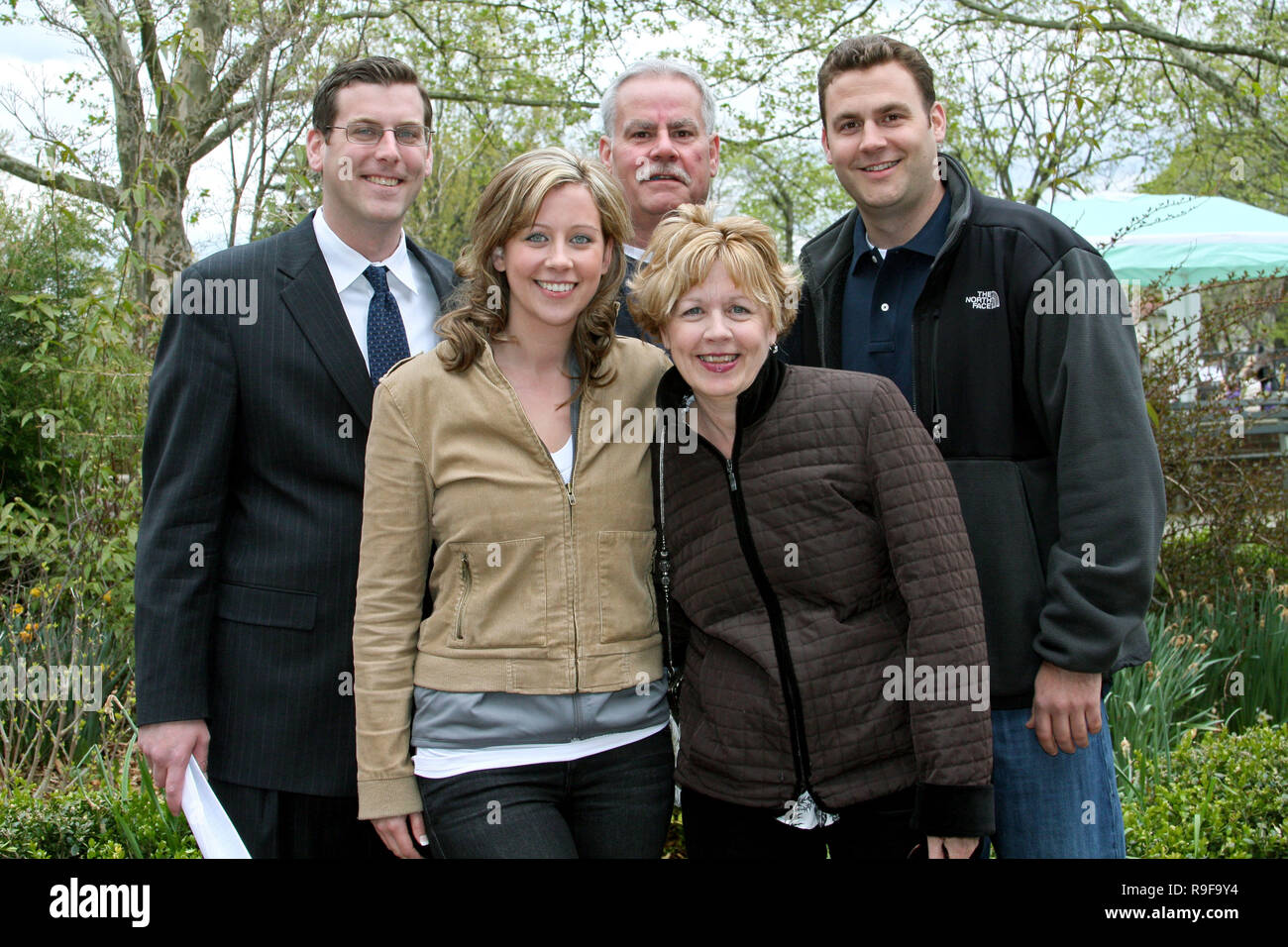 Mary braunstein and mark braunstein attend hi-res stock photography and ...
