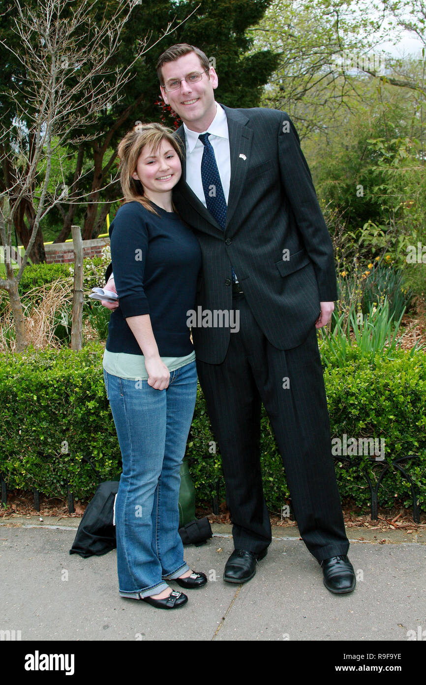 Stephanie stern and ed braunstein attend hi-res stock photography and ...
