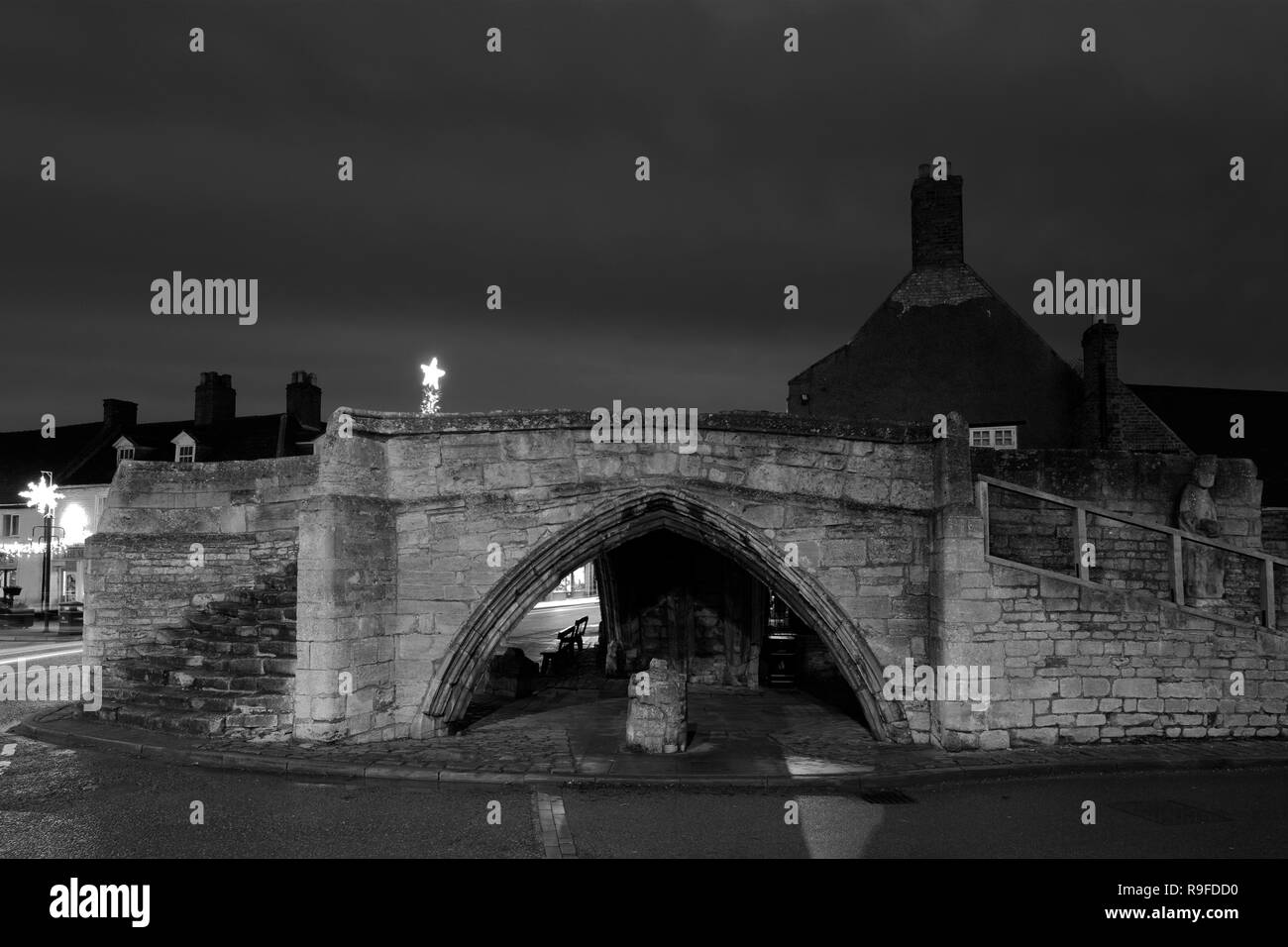 Christmas lights and tree, Trinity Bridge, a 14th Century three-way ...
