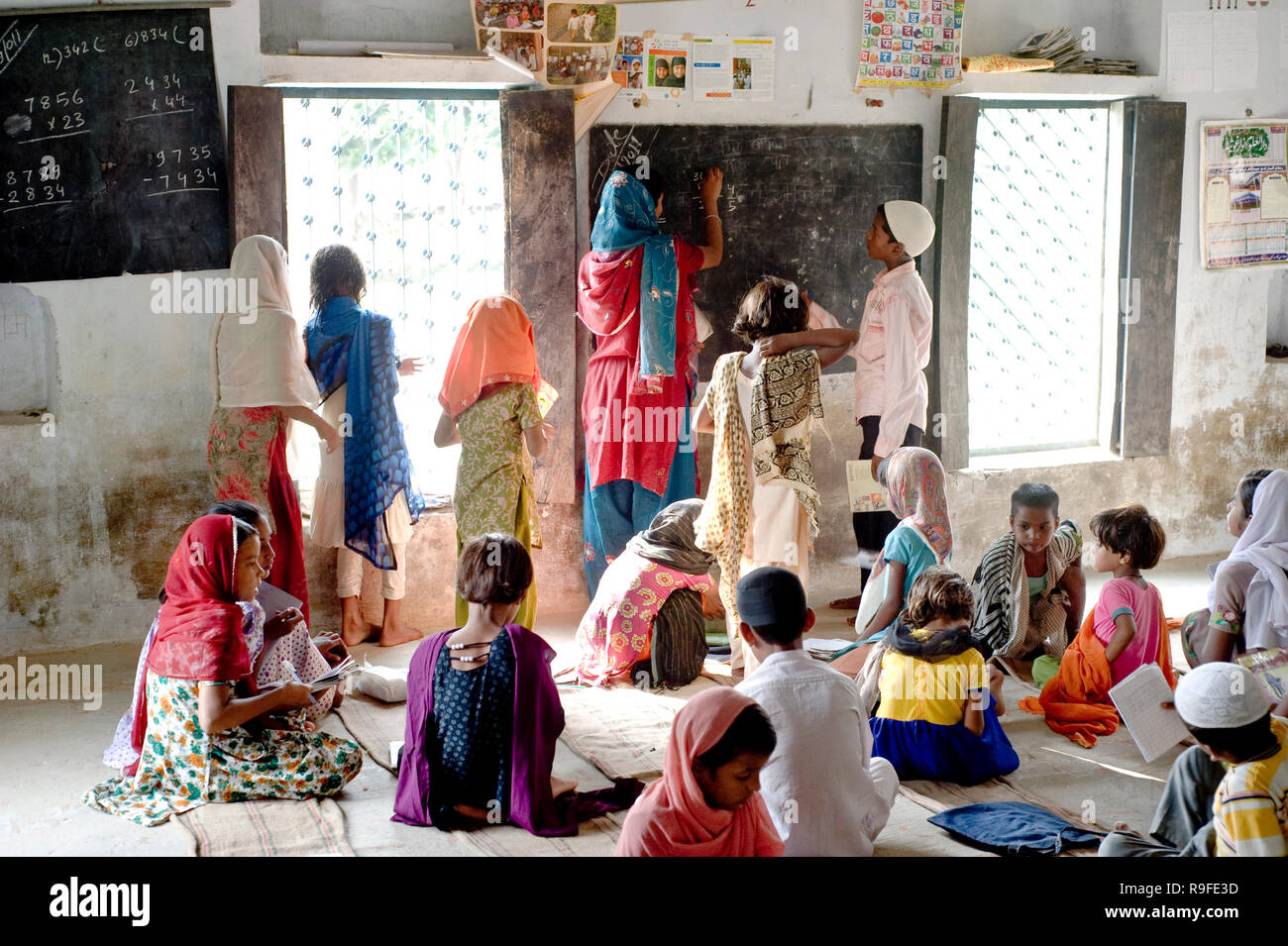 Muslim burqa classroom hi-res stock photography and images - Alamy