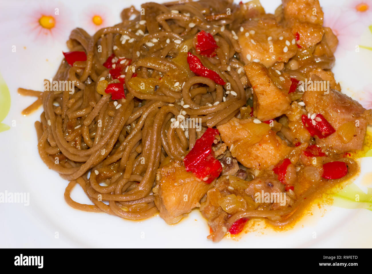 Yakisoba hi-res stock photography and images - Alamy