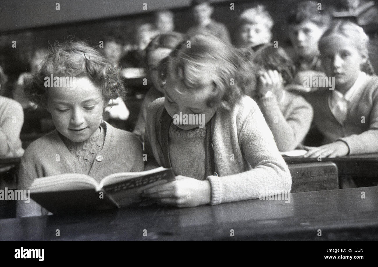 1950s School Children High Resolution Stock Photography and Images - Alamy