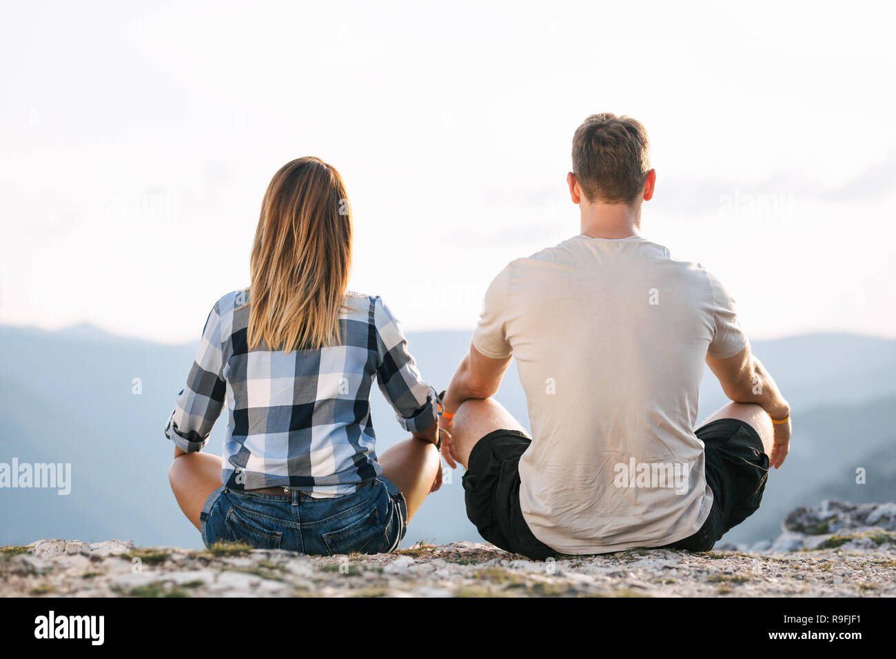 Boy girl pose outside hi-res stock photography and images - Alamy