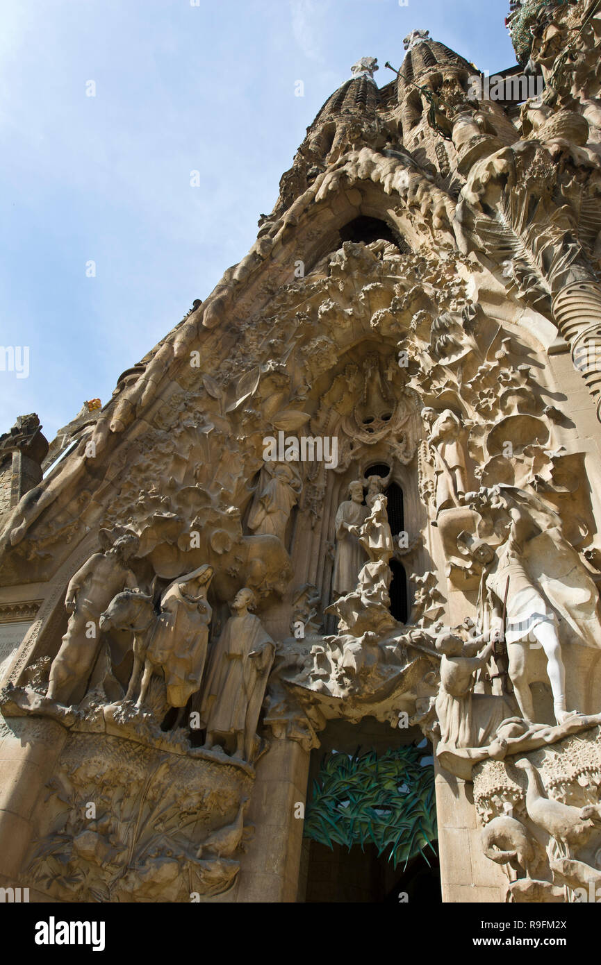Stone carved sculptures on the exterior wall of Sagrada Familia ...
