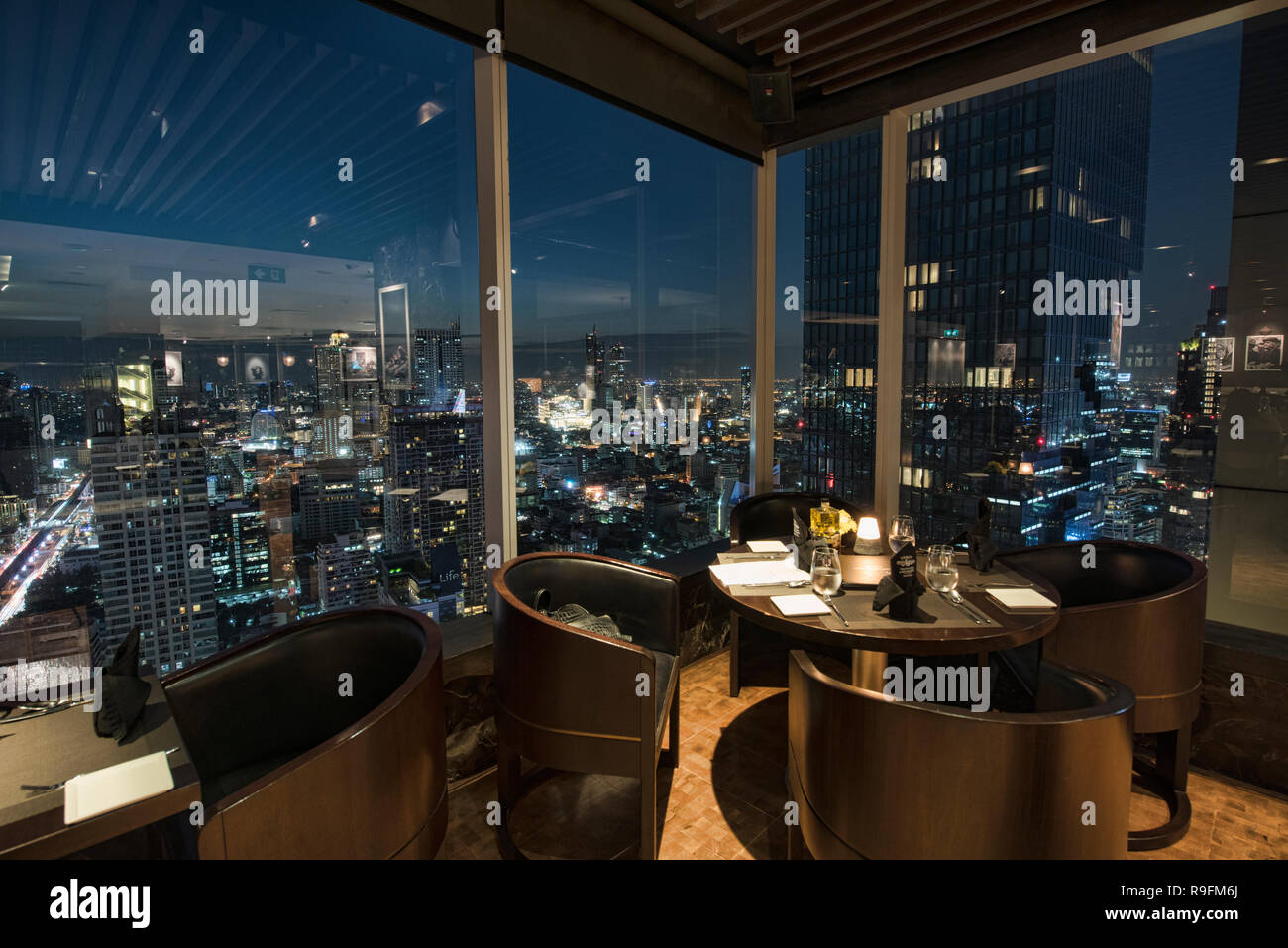 Italian restaurant interior design hi-res stock photography and images ...