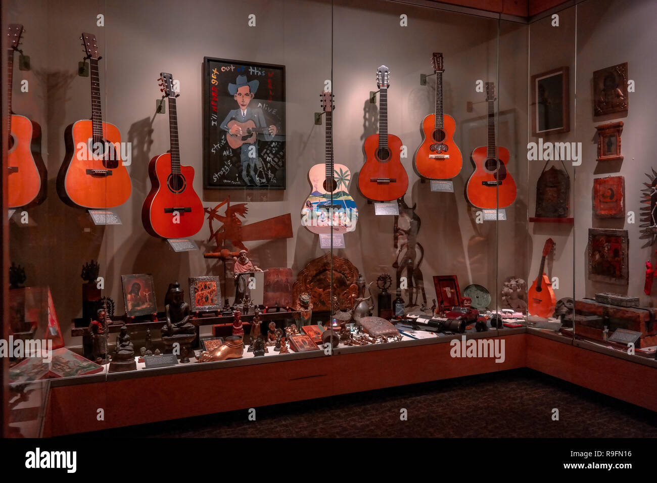 C f martin guitar hi-res stock photography and images - Alamy