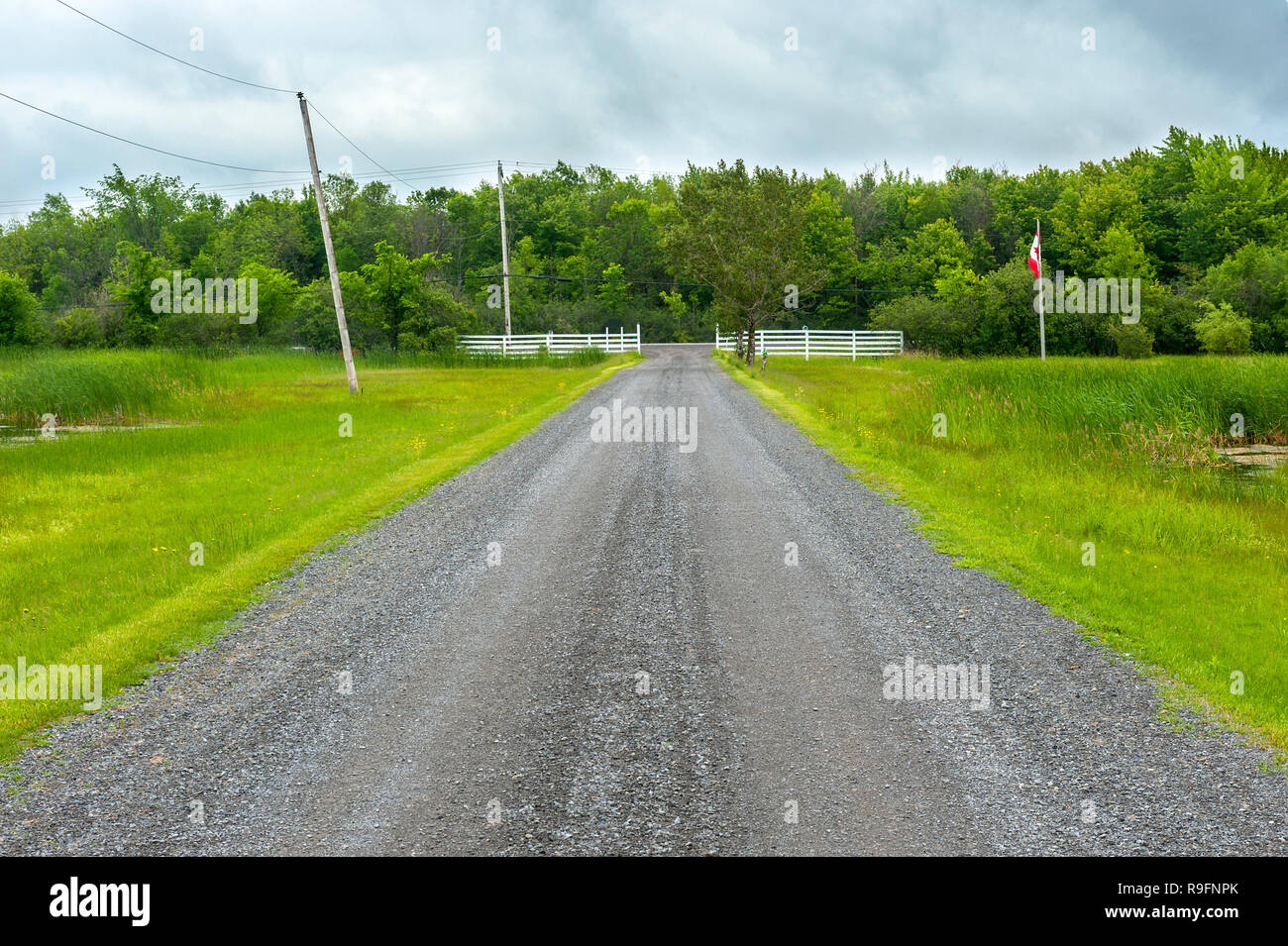 Gravel lane hi-res stock photography and images - Alamy
