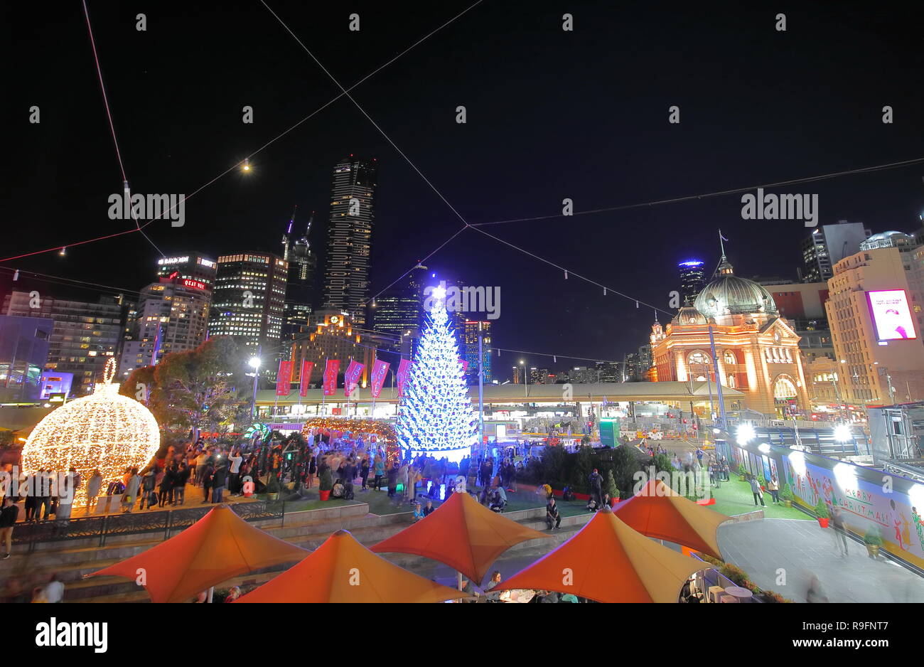 Bar in federation square melbourne hi-res stock photography and images ...