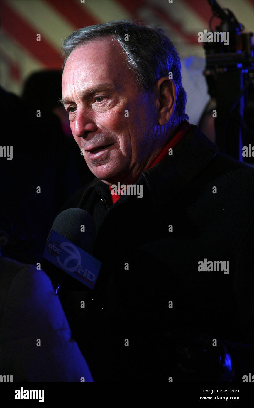 NEW YORK - DECEMBER 31: New York City Mayor Michael Bloomberg attends ...