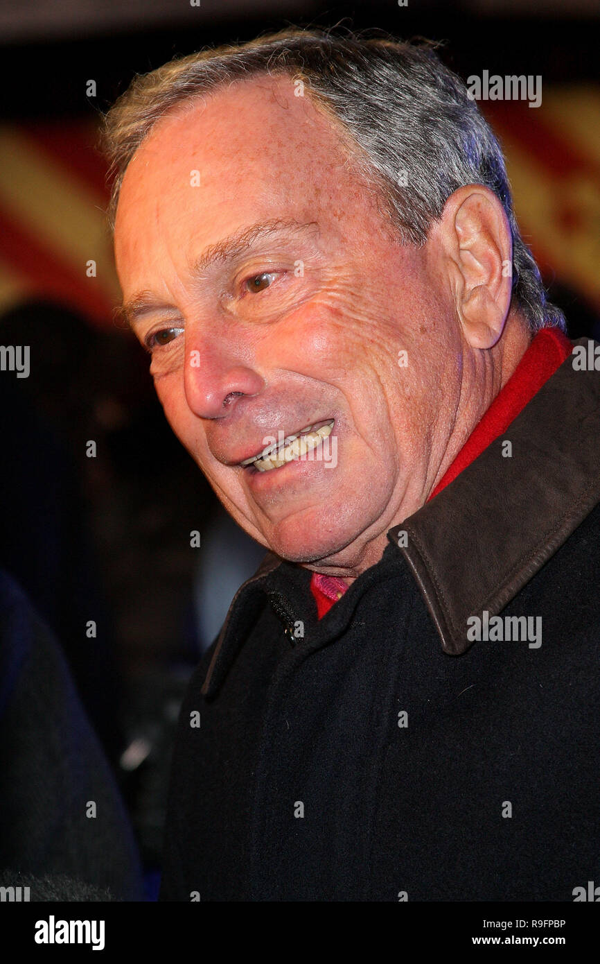 NEW YORK - DECEMBER 31: New York City Mayor Michael Bloomberg attends ...