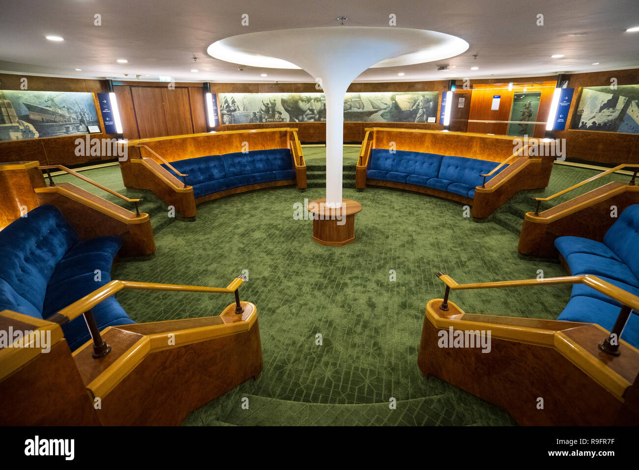 Queen Elizabeth Hotel High Resolution Stock Photography and Images - Alamy