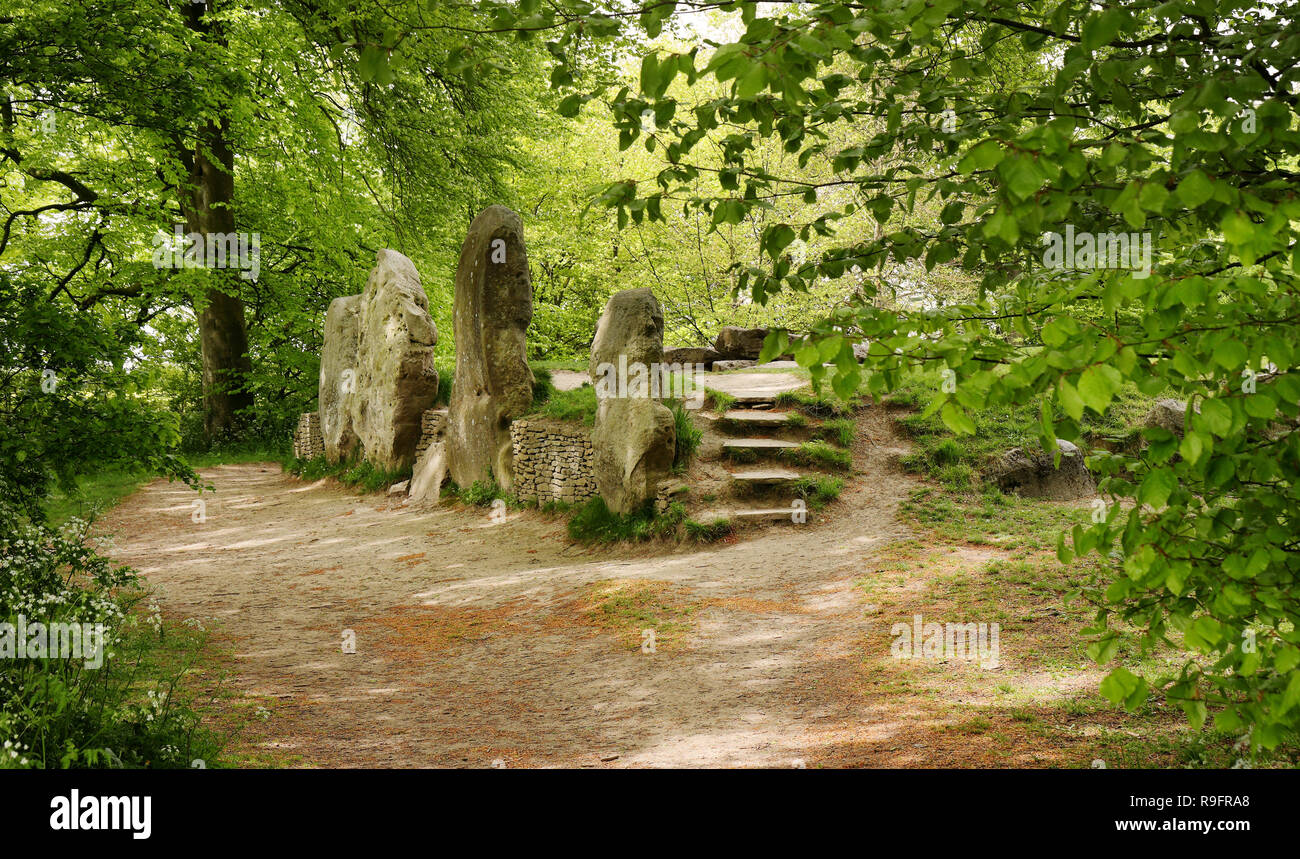 English heritage monument hi-res stock photography and images - Alamy