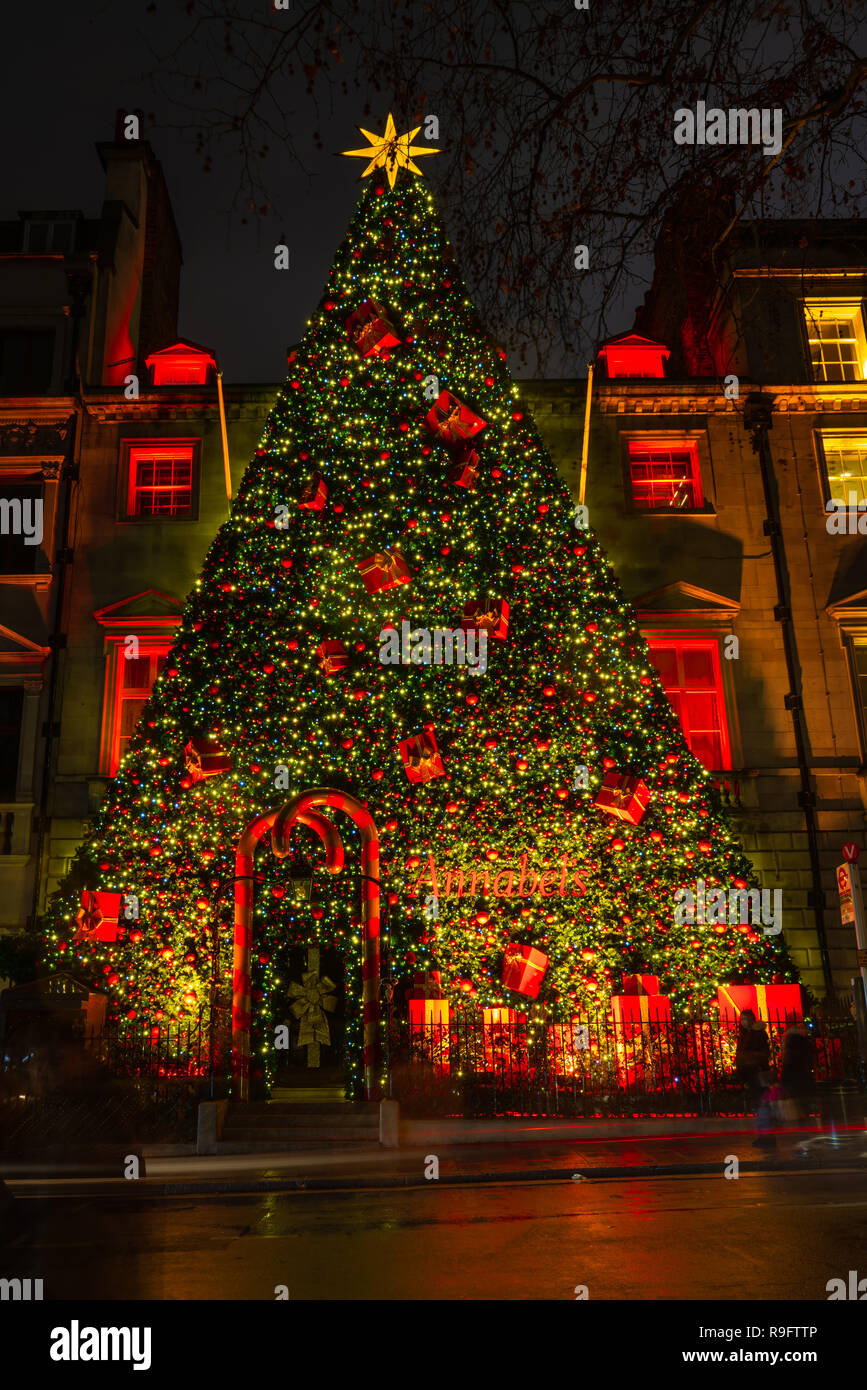 LONDON, UK - DECEMBER 23, 2018: Famous private club Annabel's in ...