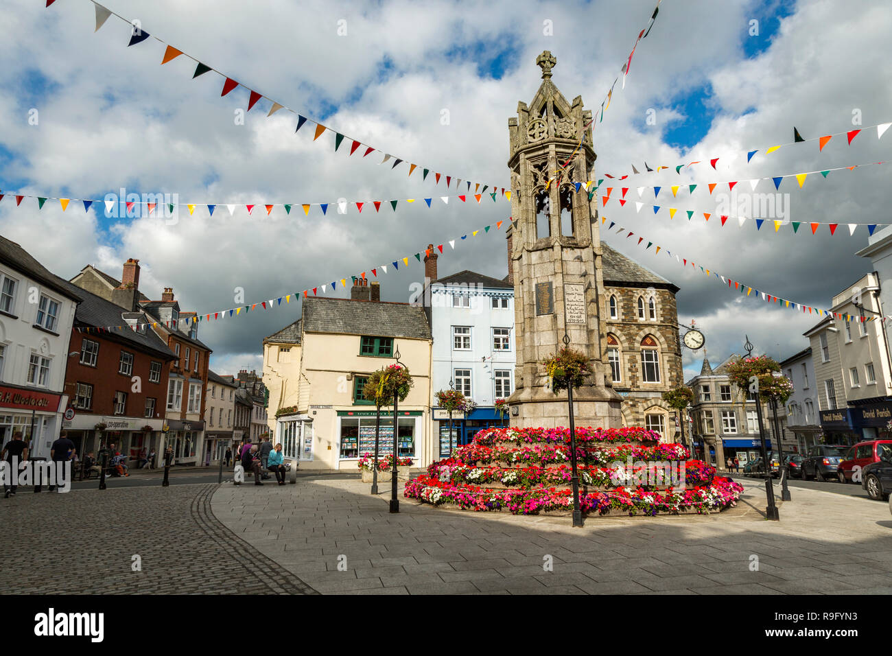 Launceston cornwall war memorial hi-res stock photography and images ...