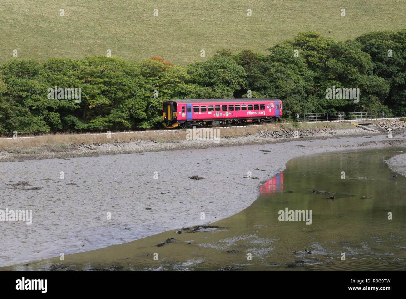 Cornwall looe train hi-res stock photography and images - Alamy
