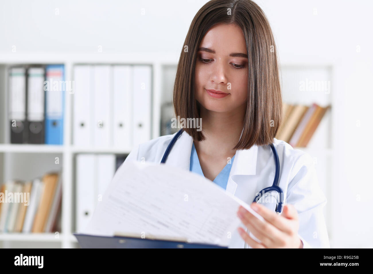 Female medicine doctor hand holding Stock Photo - Alamy