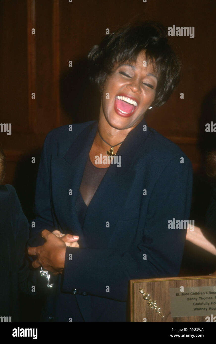 LOS ANGELES, CA - JUNE 4: Singer Whitney Houston attends the 13th ...