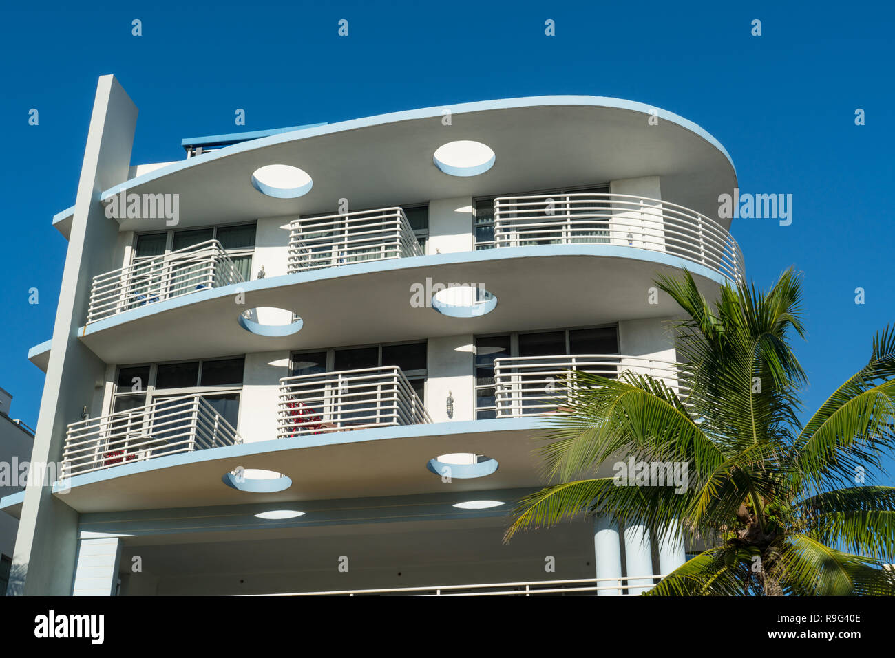 Art deco design architecture hi-res stock photography and images - Alamy