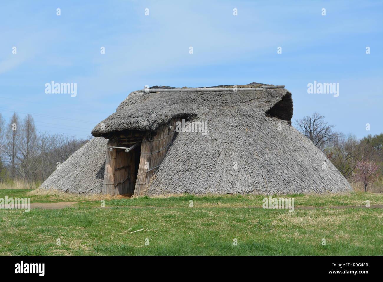 Jomon pit house japan hi-res stock photography and images - Alamy