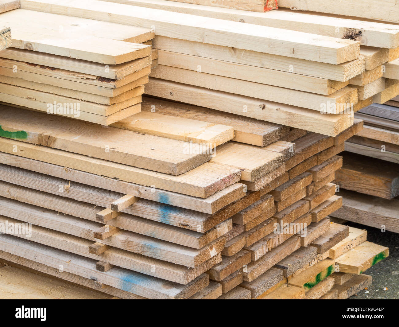 Sawn timber Construction Stock Photo - Alamy