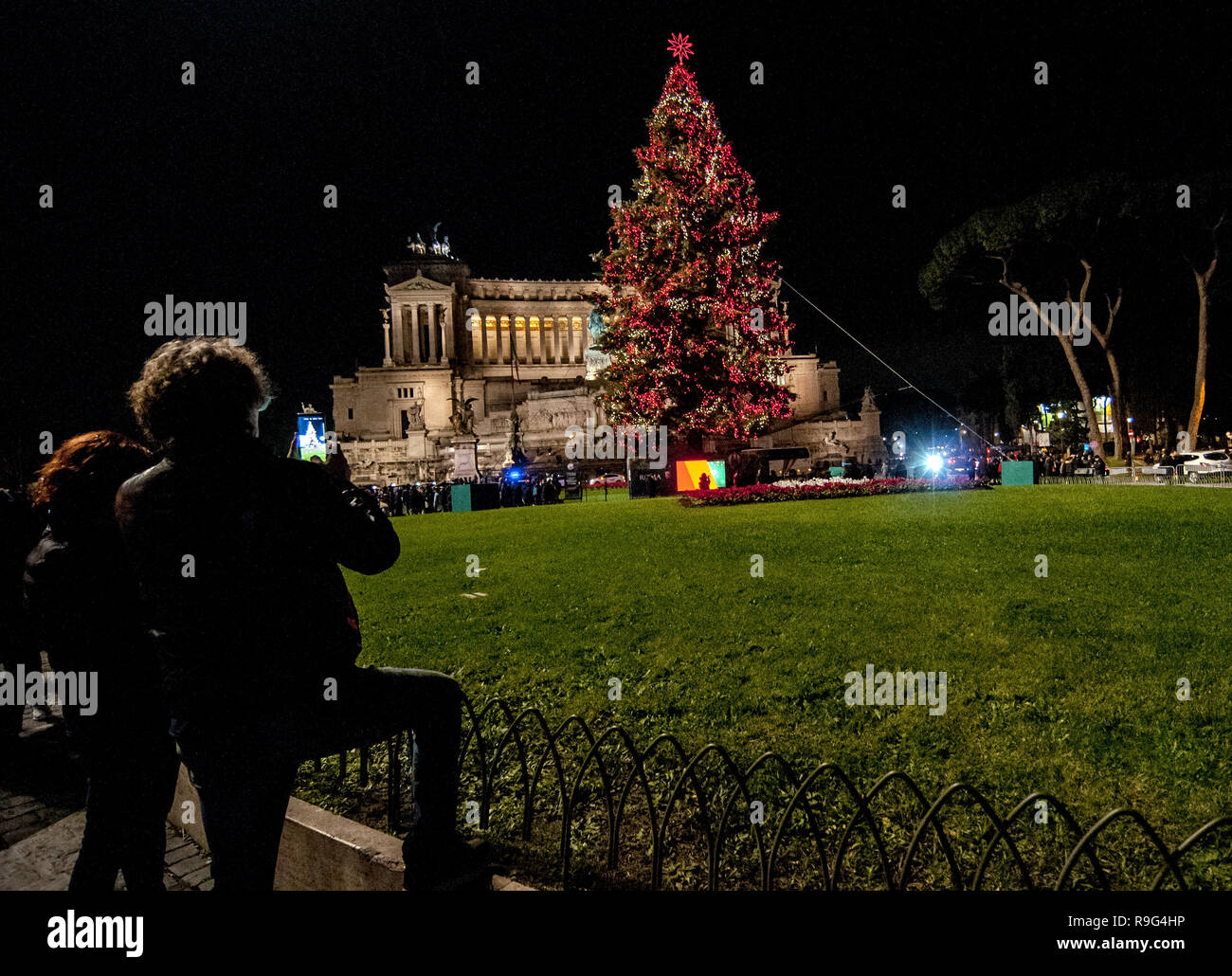 Romans colosseum square hi-res stock photography and images - Alamy