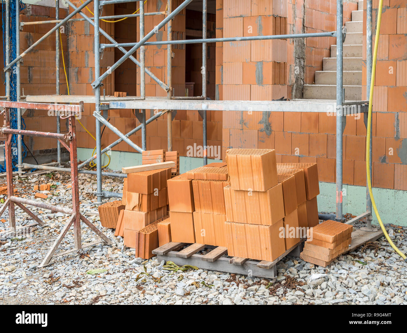 House construction site Stock Photo - Alamy