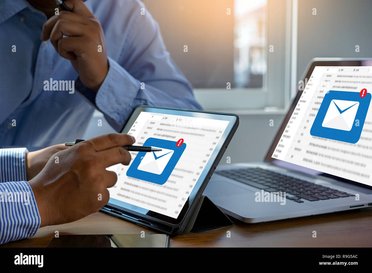 Mail Communication Connection message to mailing contacts phone Global ...
