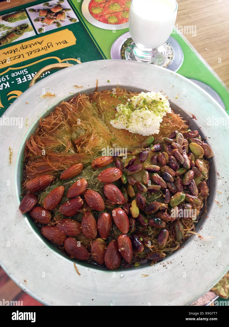 Orange kunafa hi-res stock photography and images - Alamy