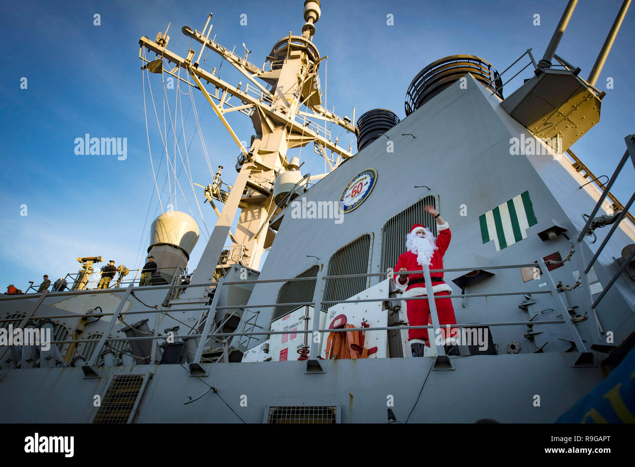 Rota, Spain. 22nd Dec, 2018. U.S. Navy sailor 1st Class Robert ...