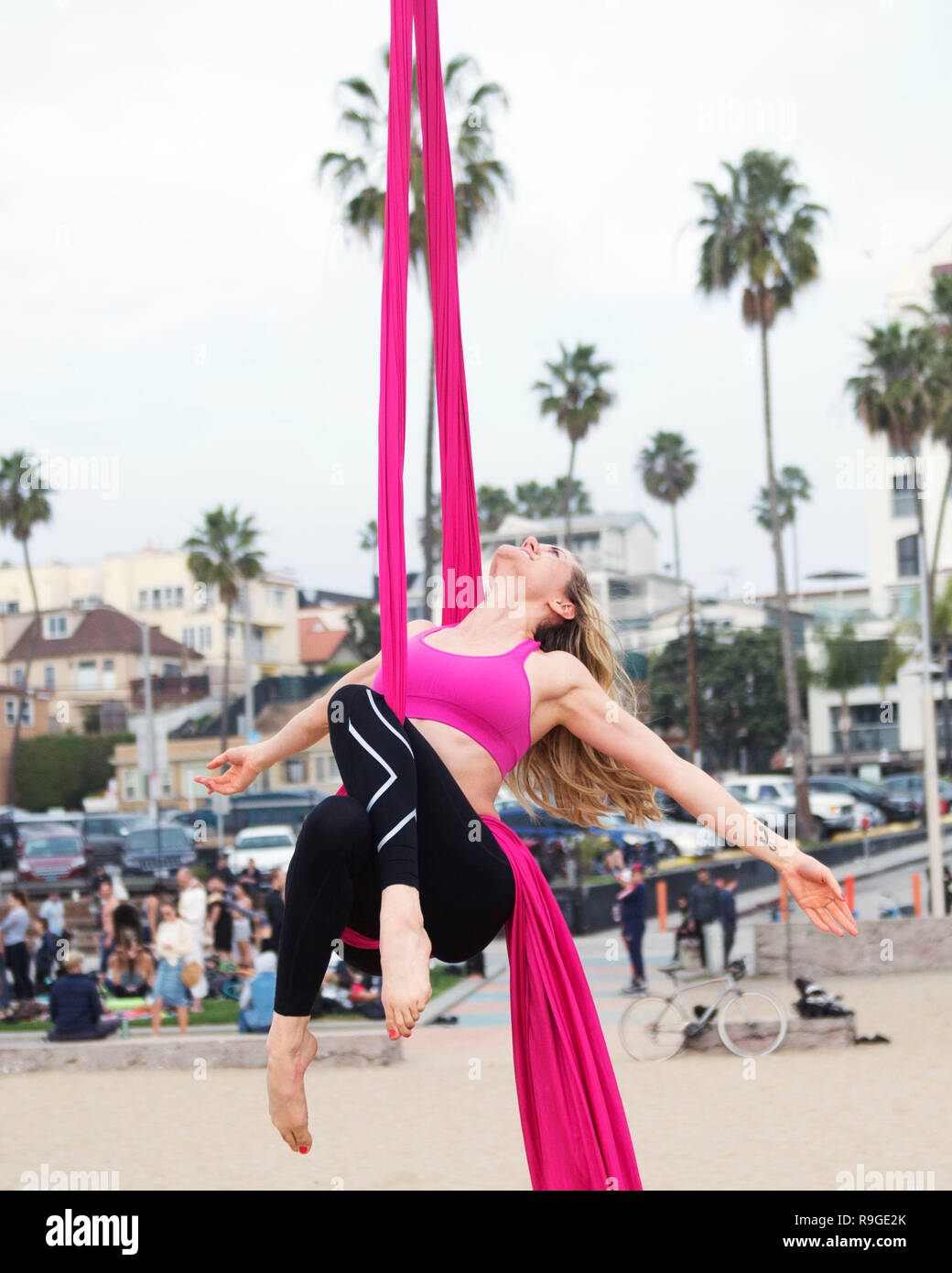 Acro dancer hi-res stock photography and images - Alamy