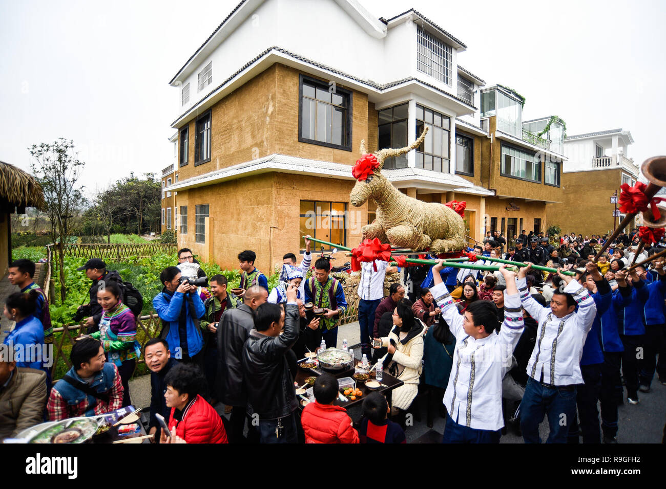 Xingyi, Xingyi, China. 24th Dec, 2018. Xingyi, CHINA-More than 2,000 ...