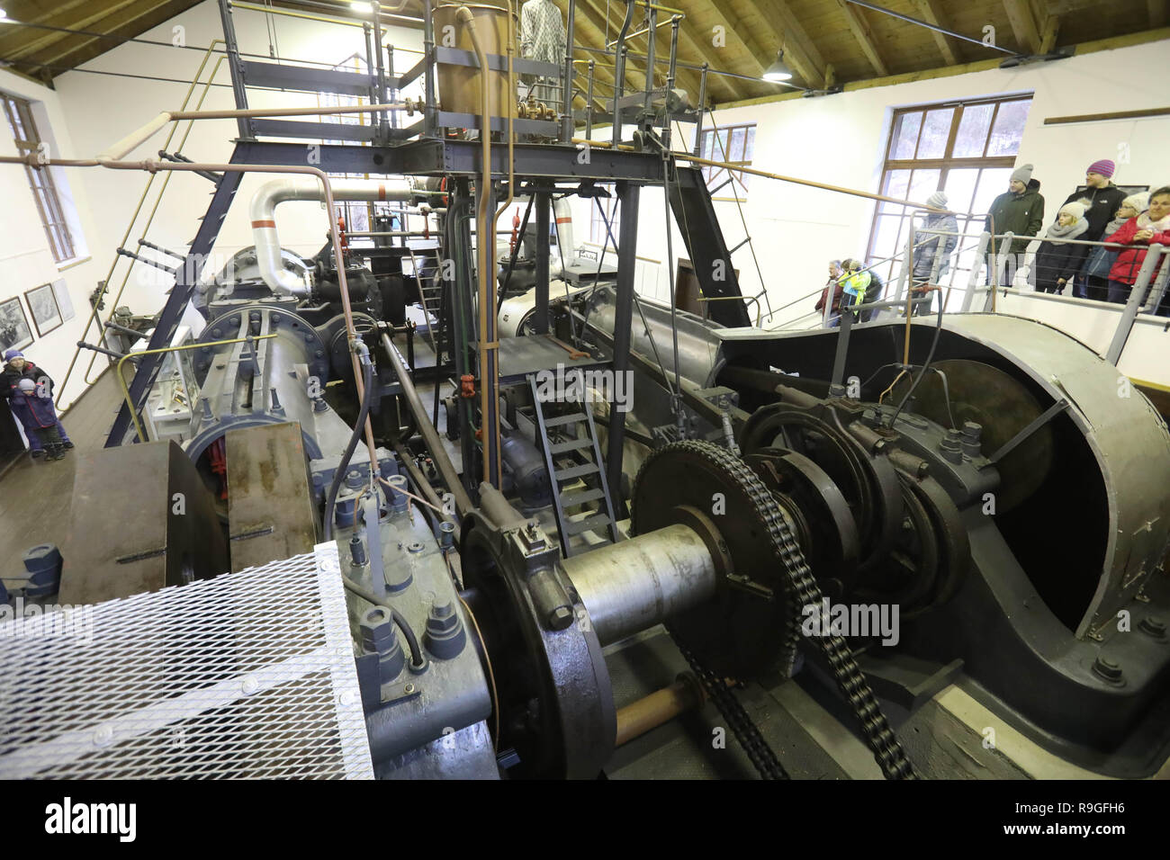 Tandem steam engine hi-res stock photography and images - Alamy