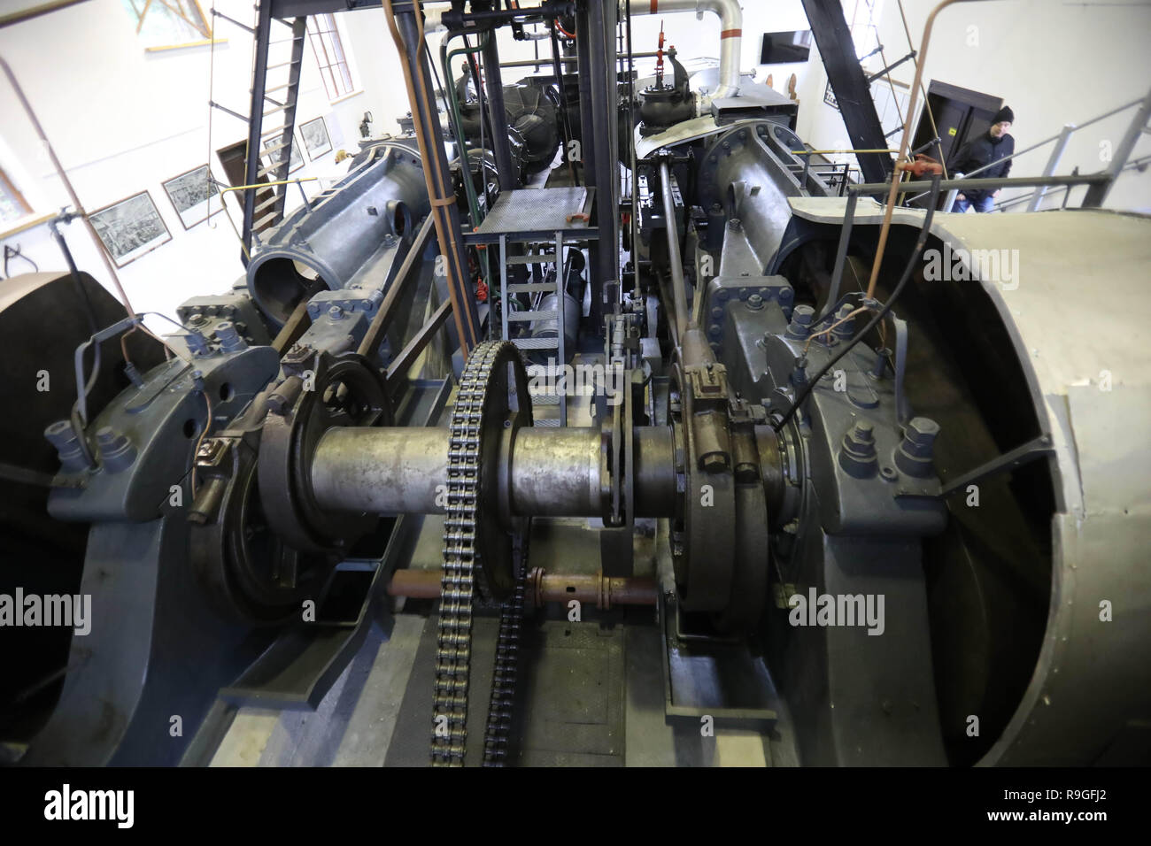 Tandem steam engine hi-res stock photography and images - Alamy