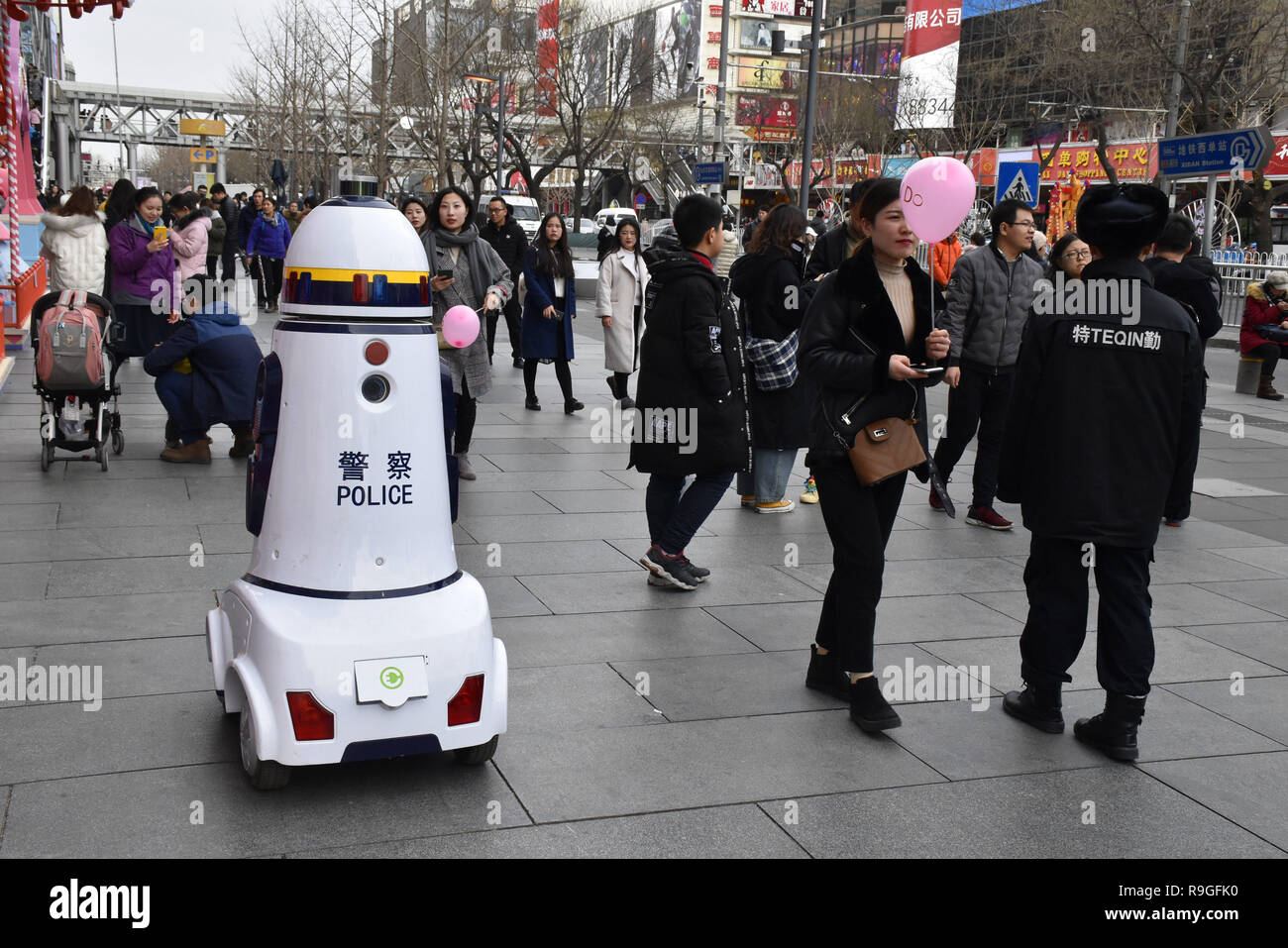 Beijing, Beijing, China. 24th Dec, 2018. Beijing, CHINA-A robot police ...